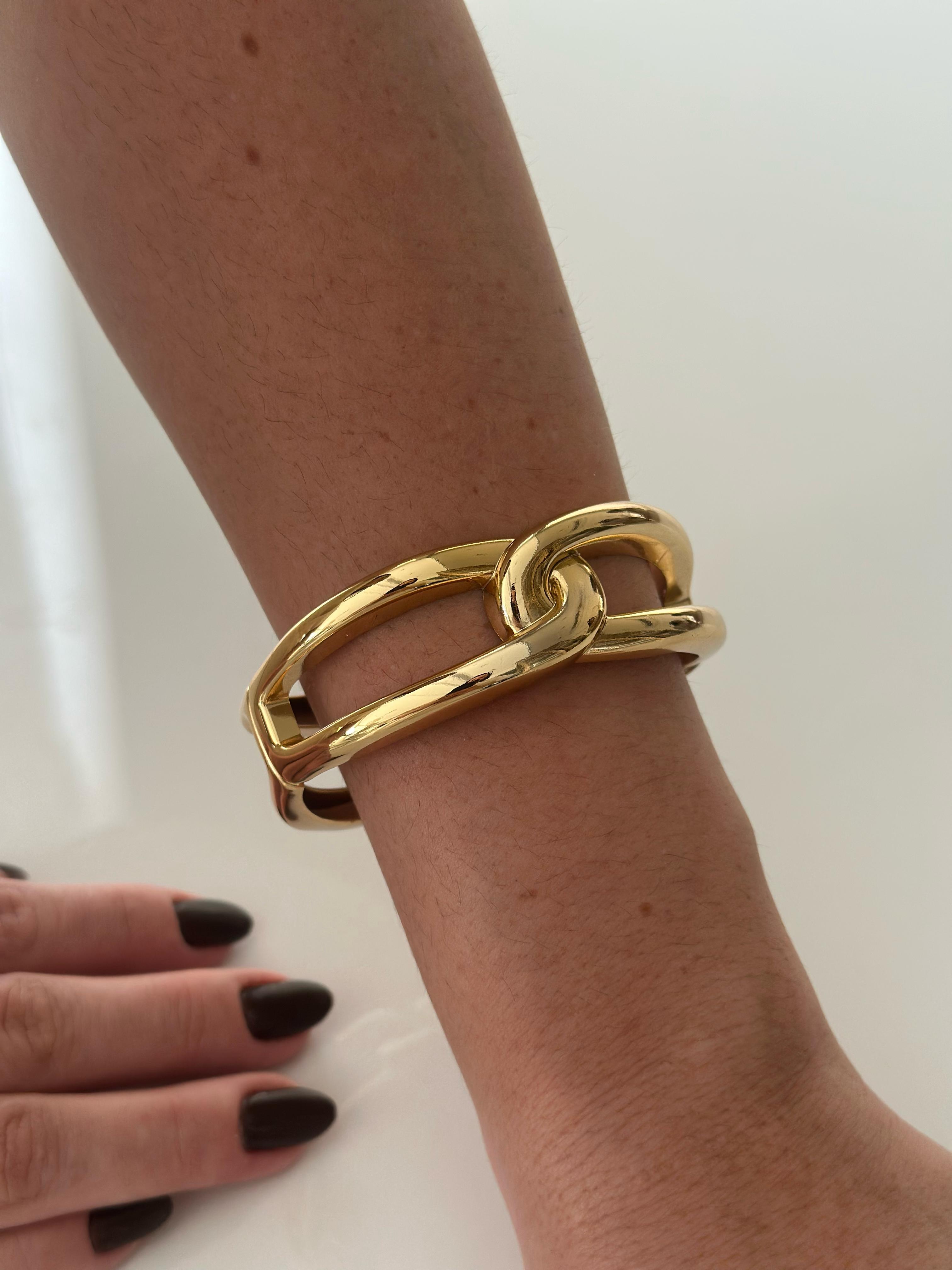 Bracelete Semijoia Detalhes Vazados