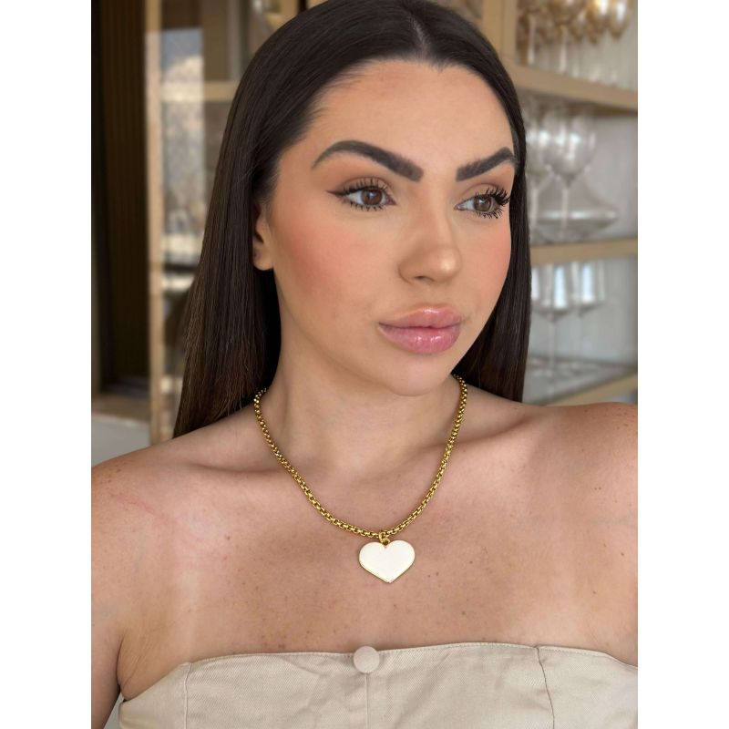 Colar Folheado a Ouro 18K Coração Preenchido Branco